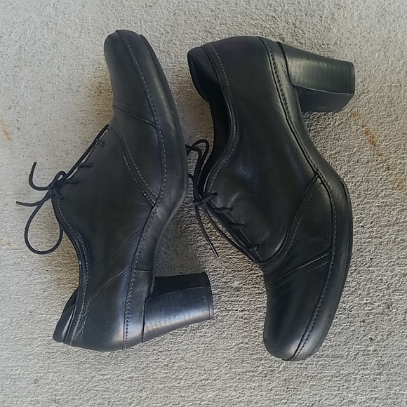 Clarks | Shoes | Clarks Artisan Leather Lace Up Heels | Poshmark